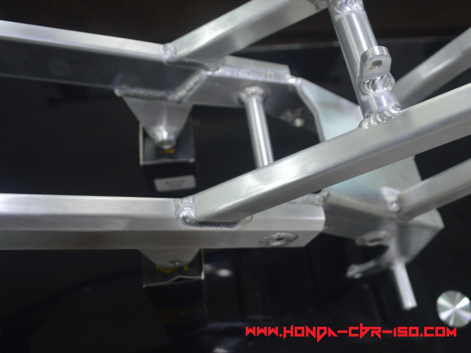 Honda CBR 150 R alloy aluminum racing deltabox ultralight body frame assy